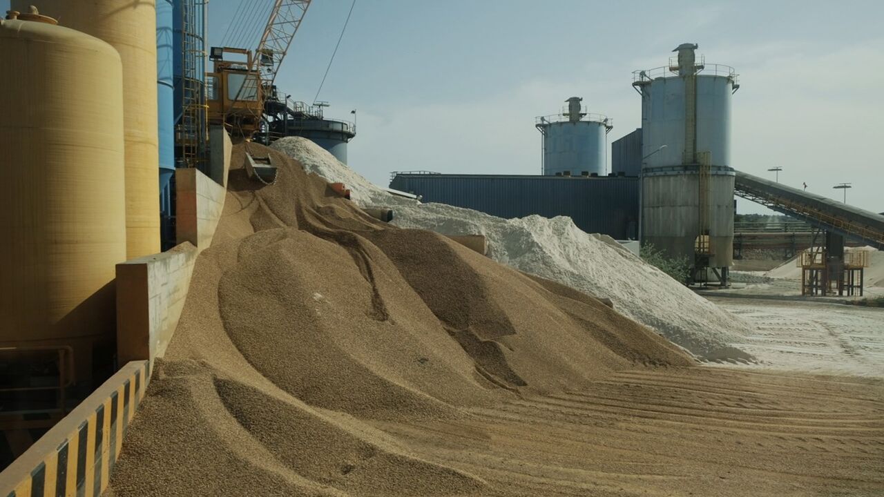 Sueca Boliden fecha compra da mina alentejana de Neves-Corvo - Indústria - Jornal de Negócios