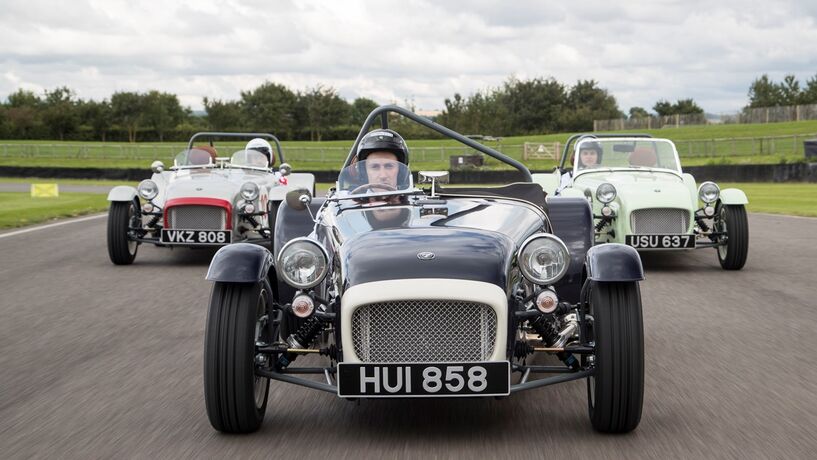60 carros exclusivos para comemorar os 60 anos da inglesa Caterham ...
