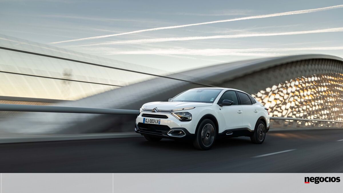 Fotogaleria: Citroën ë-C4 X. ADN familiar - Fotogalerias - Jornal de ...