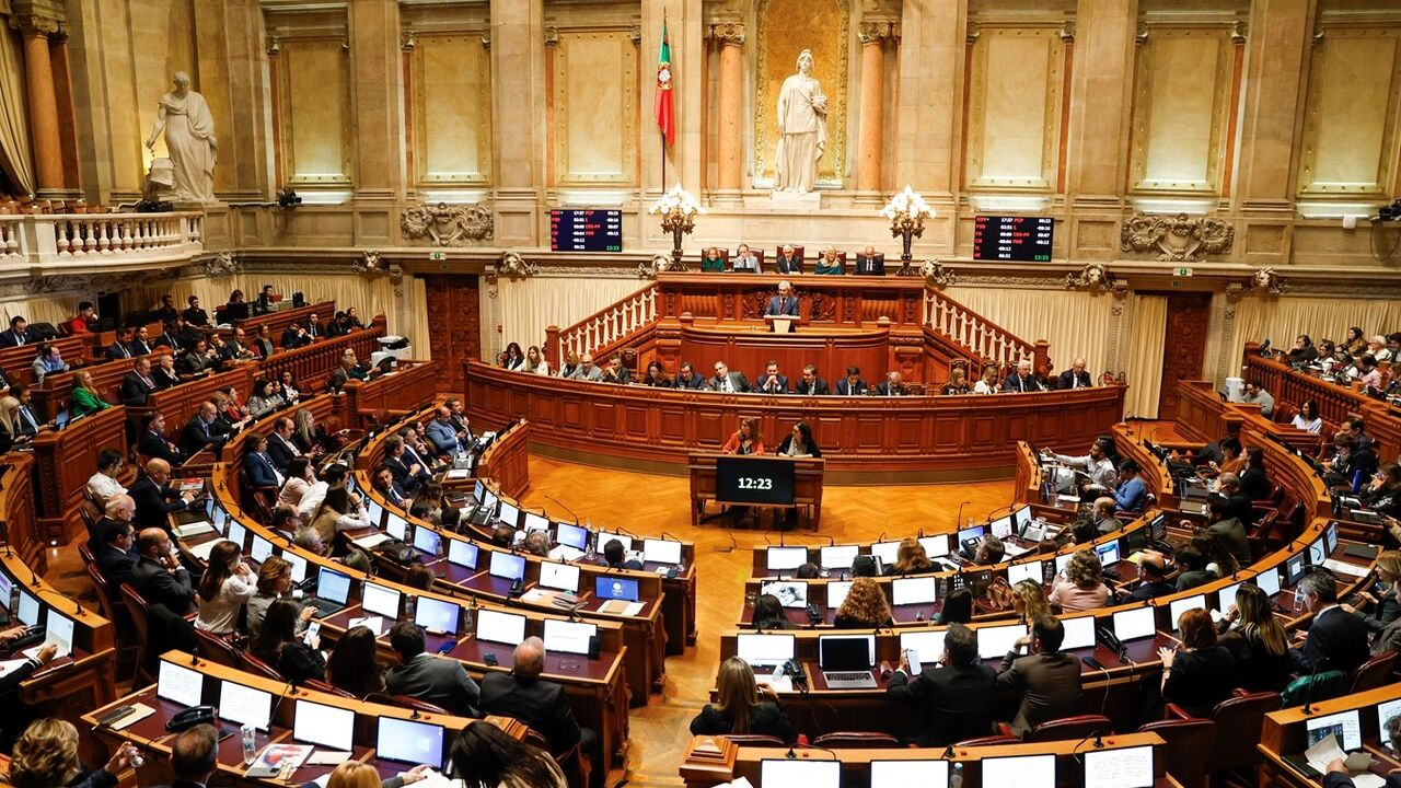 Parlamento decide se deixa cair exigência do leque salarial - Mercado ...